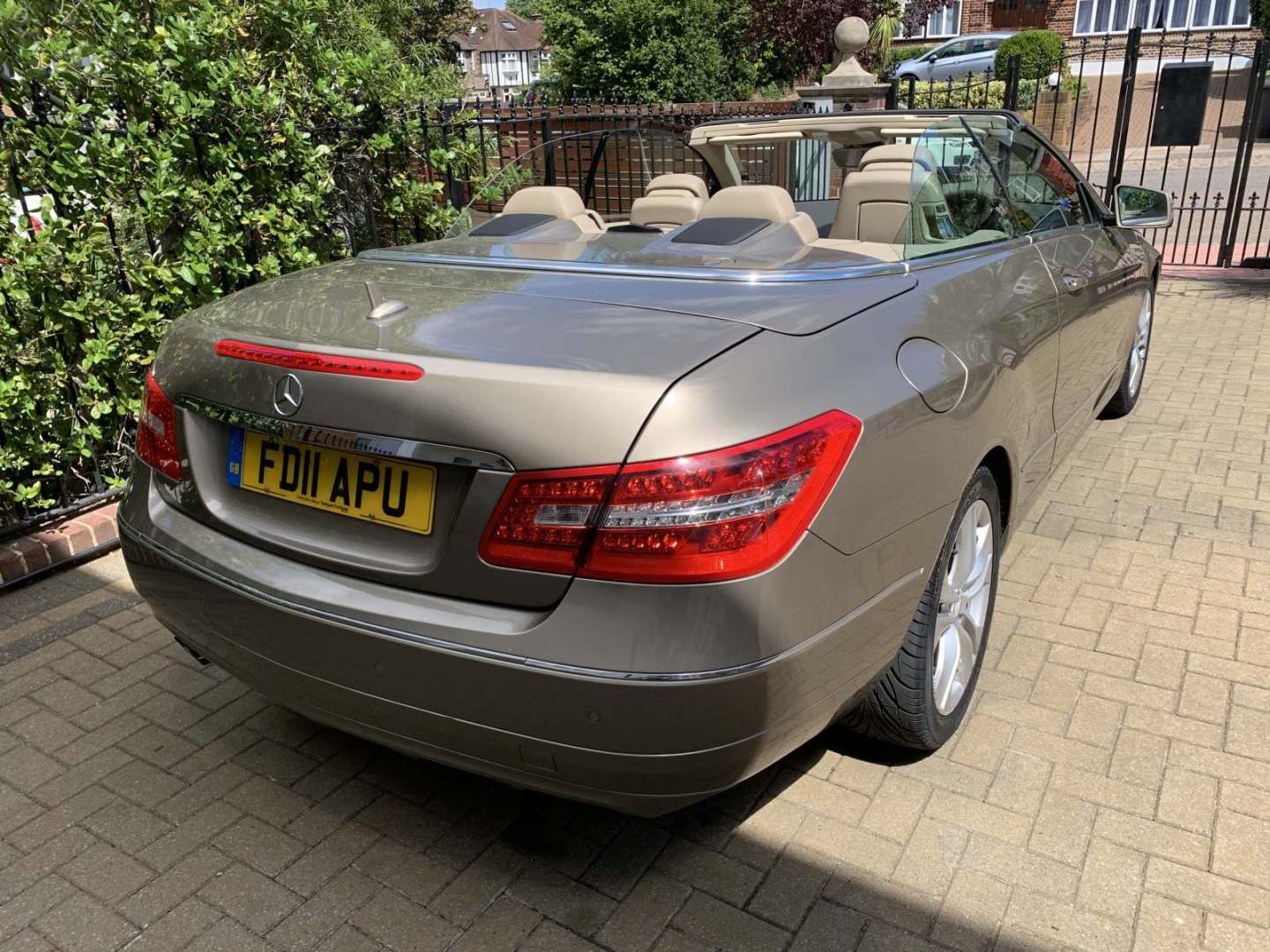 SOLD – MERCEDES E200 SE CGI CONVERTIBLE 2011(11) PETROL - Classic cars ...