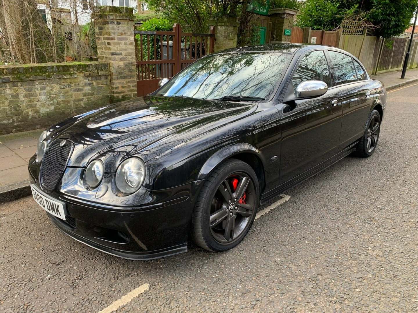 JAGUAR S TYPE ‘R’ 4.2 V8 2006 95000 MILES. ‘Midnight’ Black/ Black ...